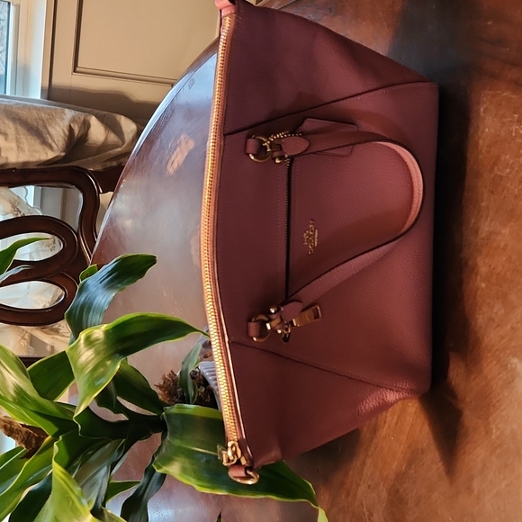 Coach | Other | Coach Purse In A Rose Color Used But In Excellent ...